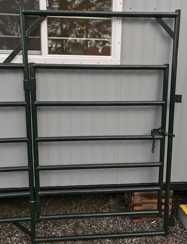 10' Corral Panel with Gate - Medium Duty – SkcFarmFencing